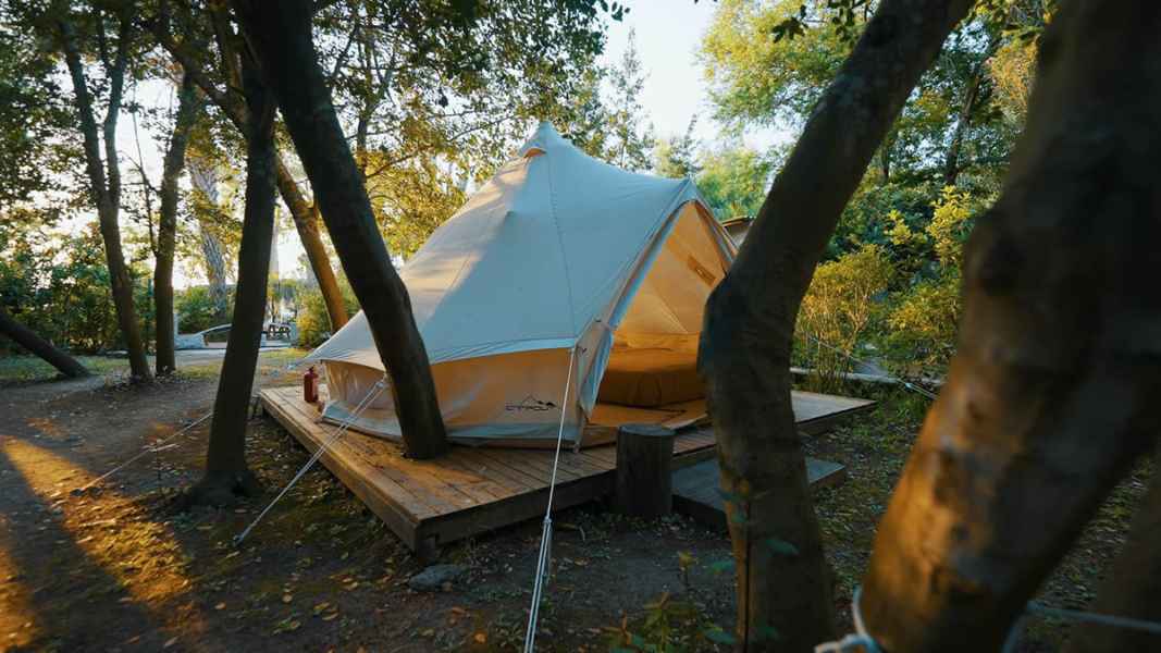 Accommodation - Bonjuk Bay