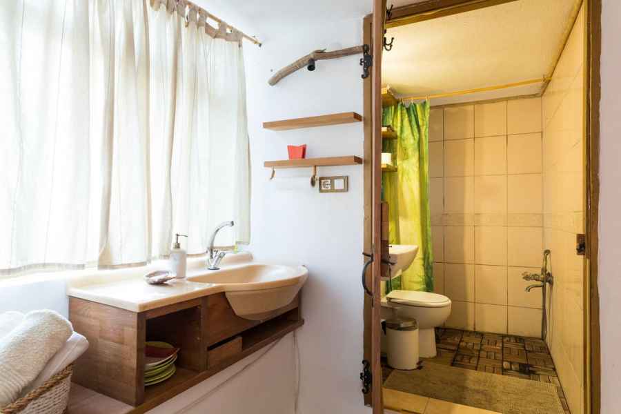 Accommodation - Bonjuk Bay